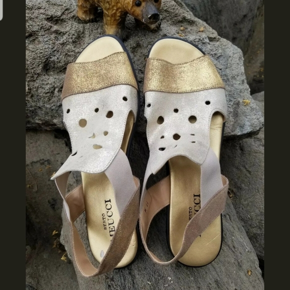 Sesto Meucci | Shoes | Sesto Meucci Shimmer Gold Slingback Sandals Us ...